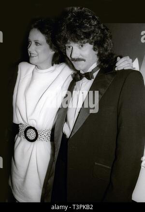Grace Slick and Mickey Thomas 1983 Photo By John Barrett/PHOTOlink ...