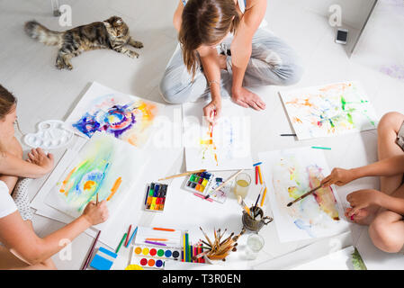 Drawing class, creativity Stock Photo - Alamy