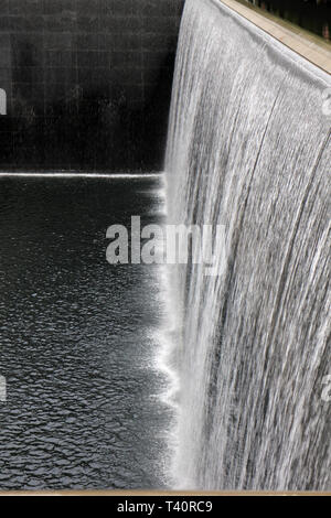 Memorial waterfall at the 911 site of the Two Towers world trade centre ...