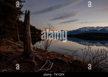 Indian Mountain Ridge and Whistler Peak from Lake Pyramid in Jasper ...