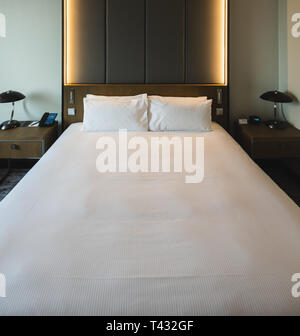Generic hotel room Stock Photo - Alamy