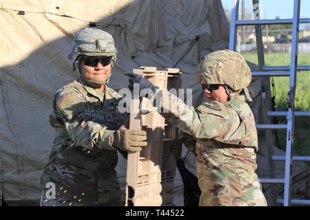 California National Guardsmen from Joint Task Force Rattlesnake, Fresno ...