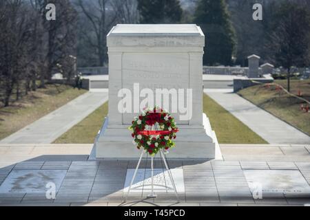 Lt. Gen. M.N. (Mike) Rouleau, commander, Canadian Joint Operations ...
