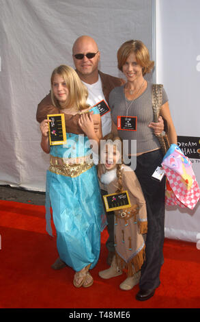 SANTA MONICA, CA - OCTOBER 2: (L-R) Actor Richard Speight Jr., actress ...