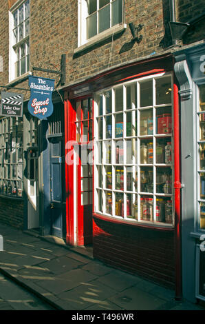 Old fashioned sweet shop York Stock Photo - Alamy