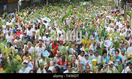 Salvador, Brazil. 14th Apr, 2019. Crowd of faithful participates in the ...