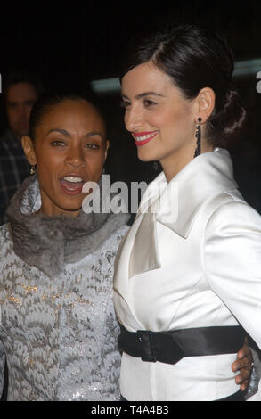 JADA PINKETT SMITH & PENELOPE CRUZ ATTEND THE 'GOTHIKA' WORLD PREMIERE ...