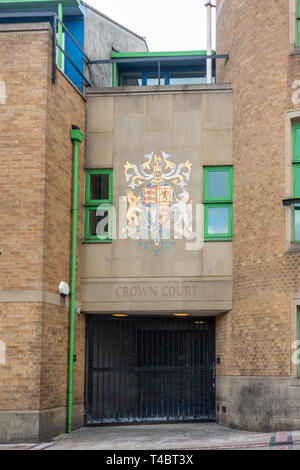 A view of the front of Luton Crown Court in the UK Stock Photo - Alamy