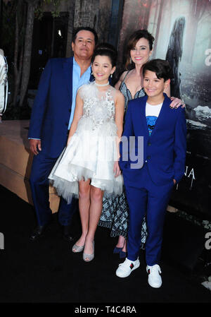 Raymond Cruz, Jaynee Lynn Kinchen, Linda Cardellini and Roman Christou ...