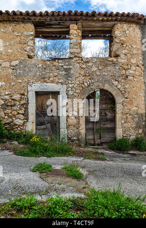 abandoned rural village. Prezza, Abruzzo Stock Photo - Alamy