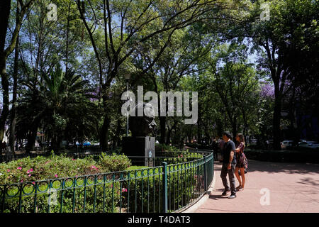 Statue of Einstein in Parque Mexico, Condesa, Mexico City Stock Photo ...
