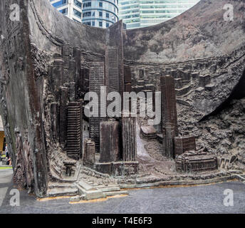 "Progress & Advancement" bronze sculpture by Yang-Ying Feng public ...