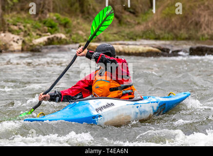 Kayaking Experience On The River Wye At New Weir Symonds Yat With kayaking-experience-on-the-river-wye-at-new-weir-symonds-yat-with