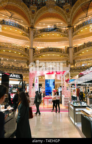 Galeries Lafayette, Paris, France. Architect: Georges Chedanne And ...