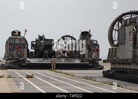 KUWAIT NAVAL BASE, Kuwait -- (April 5, 2005) - A group of tactical ...
