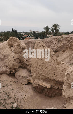 Building foundations unearthed in Tell es-Sultan a UNESCO World ...