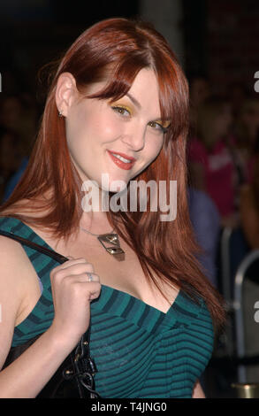 "I, Robot" Premiere 7-7-2004 Sara Rue Photo by Joseph Martinez ...