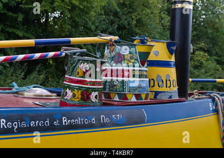 Buckby watering cans decorated in Roses and Castles canal art, Stoke ...