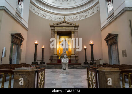 Christus statue of Christ by Bertel Thorvaldsen, Copenhagen Cathedral ...