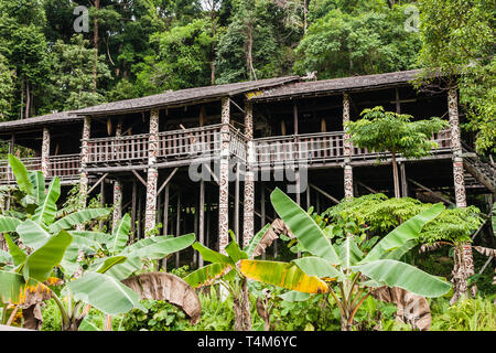 Orang Ulu Longhouse, Sarawak, Borneo, Malaysia Stock Photo - Alamy