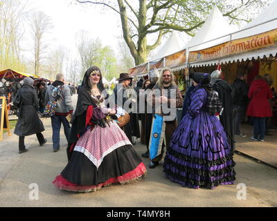 Crowds in fancy-dress flock to Elfia, the Elf Fantasy Fair, at De Haar ...