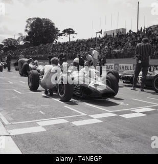 1960s, historical, motor racing at the Crystal Palace race circuit in ...