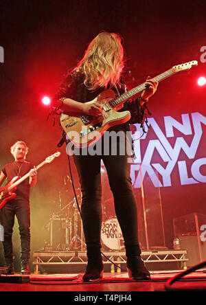 Joanne Shaw Taylor performing at Manchester O2 Ritz Featuring: Joanne ...