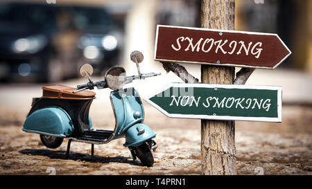 Street Sign Smoking versus Non Smoking Stock Photo - Alamy