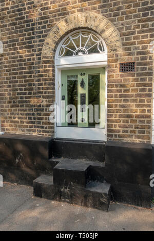 thames path chiswick Stock Photo - Alamy