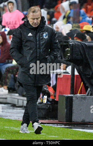 Minnesota United head coach Adrian Heath () in the first half of an MLS ...