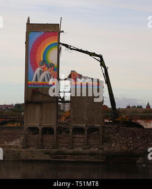 A giant mural of Ringo Starr of the Beatles, painted by Liverpool ...