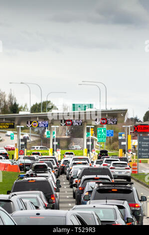 Cars waiting to cross border into USA at Ciudad Jaurez Mexico Stock ...