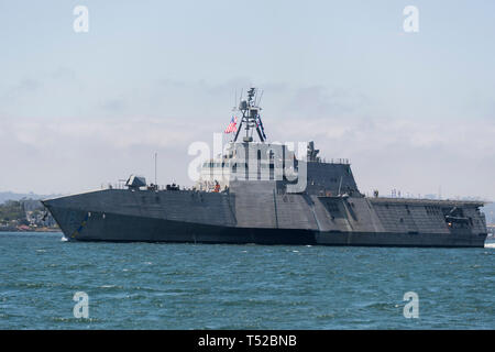 The Independence variant littoral combat ship USS Omaha (LCS 12) U.S ...