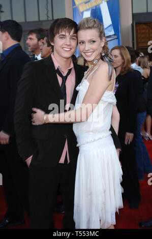 Jesse McCartney and Katie Cassidy at the 2005 American Music Awards ...