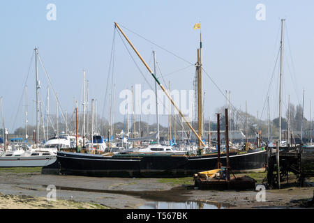 19th century Thames sailing barge Alice at low tide, Hayling Island ...