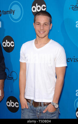"Desperate Housewives" star Shawn Pyfrom attends the 7th Annual Stuart ...