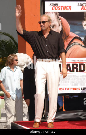 HOLLYWOOD, CA - SEPTEMBER 06: Actor Nick Nolte arrives at the "Warrior ...