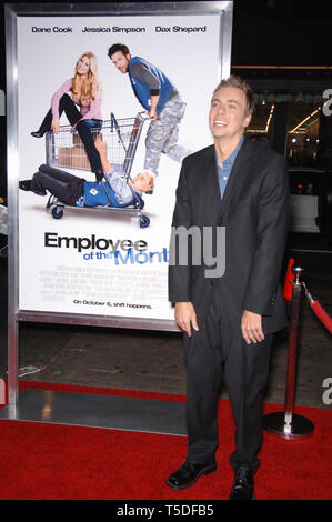 Dax Shepard. "Employee of the Month" Premiere held at the Mann's ...