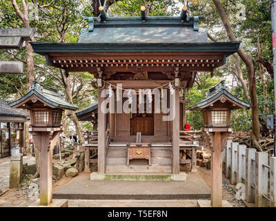 Small wooden Shinto shrine on mountain, Wakura Onsen seaside resort ...