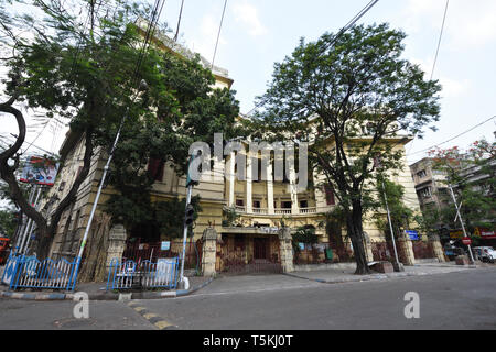 Statesman House. 4 Chowringhee Square, Kolkata, India Stock Photo - Alamy