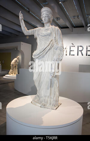 Hera Queen of Gods Goddess Marriage Women Birth ( precious robe and ...