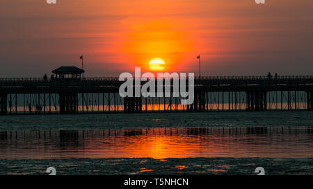 Spring sunset behind Ryde pier, Isle of Wight Stock Photo - Alamy