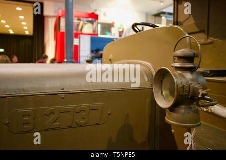 LGOC B-Type B2737 WW1 Battle Bus, London Transport Museum, London ...