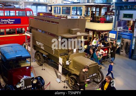 LGOC B-Type B2737 WW1 Battle Bus, London Transport Museum, London ...