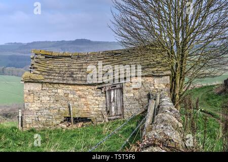 Barn in Peak District, Derbyshire, near Baslow Stock Photo - Alamy