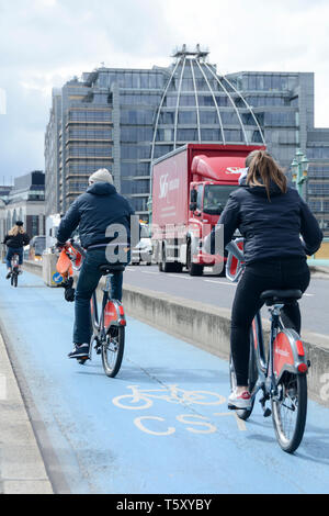 Cycle Superhighway route, London. Here the CS7 route is one of the ...
