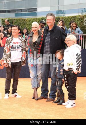 Gwen Stefani, Blake Shelton, Kingston Rossdale and Apollo Rossdale at ...