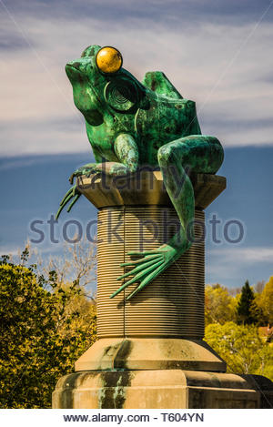 frog bridge Willimantic CT Stock Photo: 114584887 - Alamy