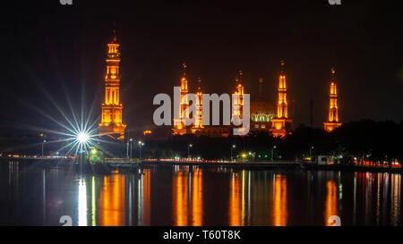 Samarinda, kalimantan Timur/ Indonesia : " Islamic Center Mosque ...
