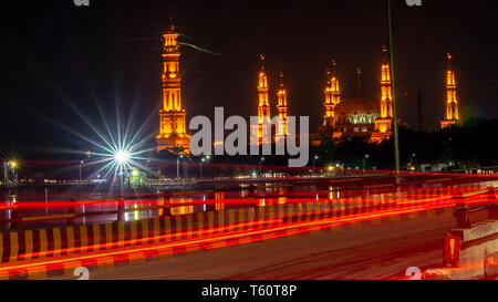 Samarinda, kalimantan Timur/ Indonesia : " Islamic Center Mosque ...